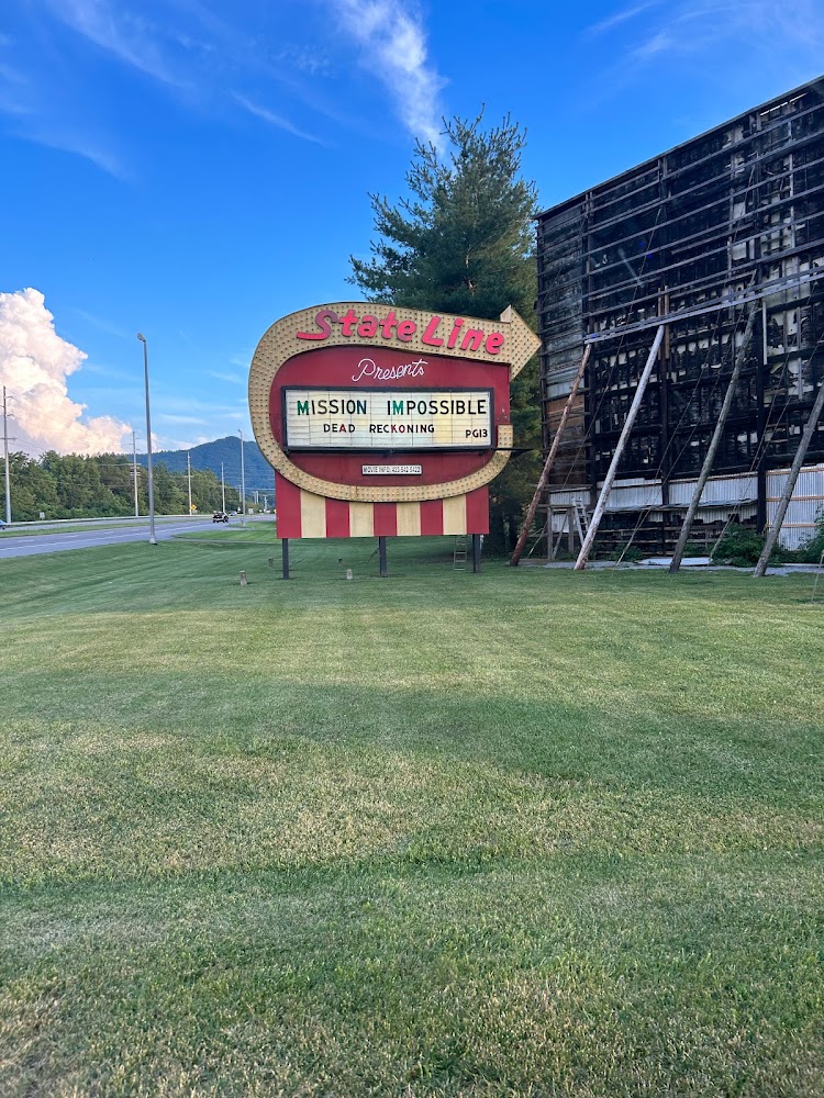 Boulevard Drive-In Theatre - Drive-in movie theater in Wyandotte County ...
