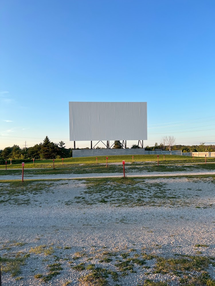 Boulevard Drive-In Theatre - Drive-in movie theater in Wyandotte County ...