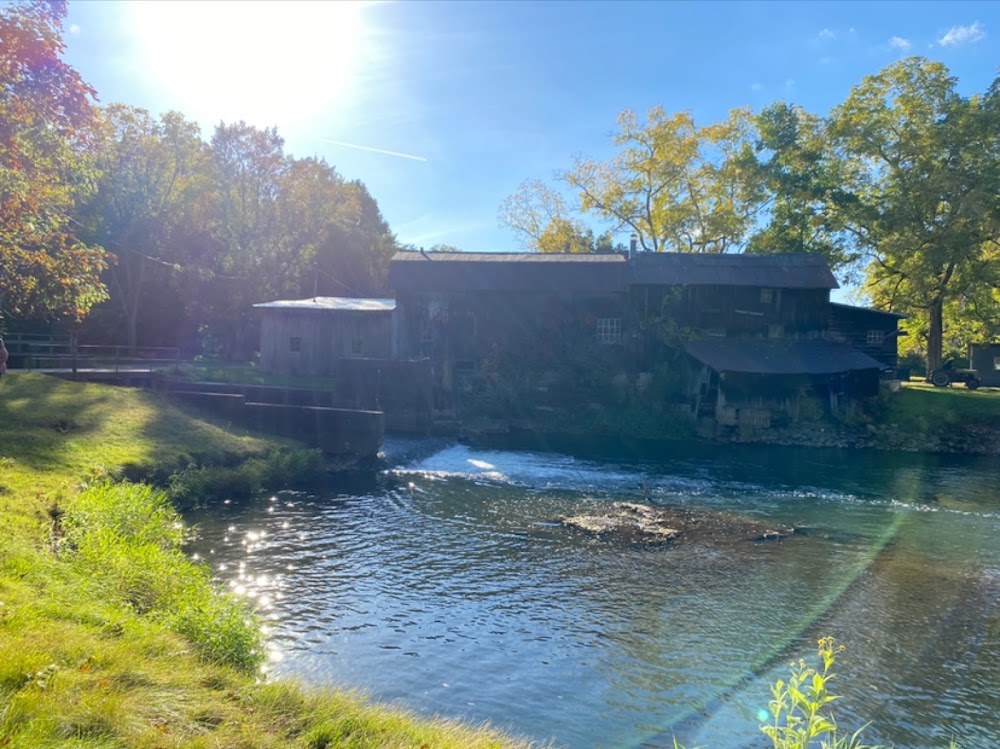 Miller's Cider Mill - Cider mill in Middlebury - Website