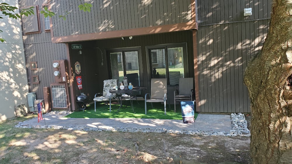 Reclectic - Outlet store in Northeast Philadelphia - Website