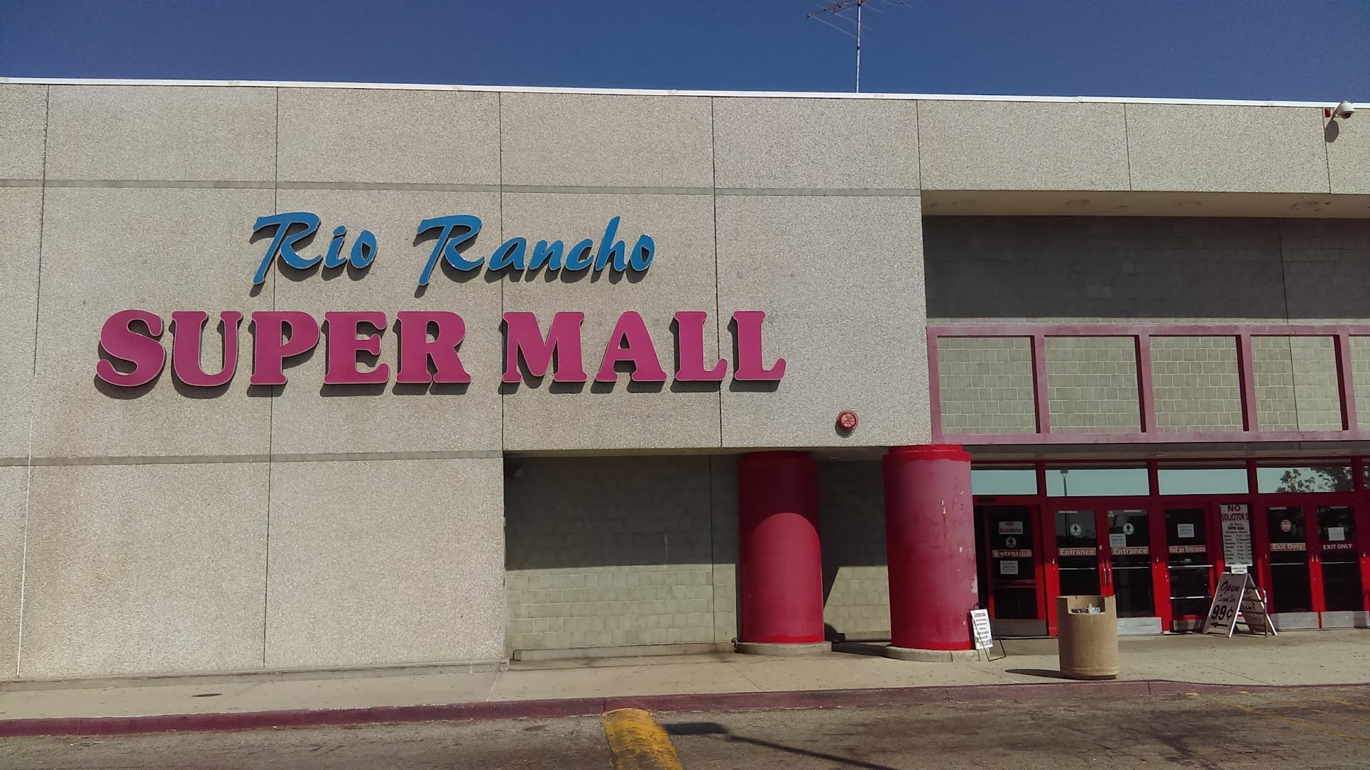 Rio Rancho Super Mall - Shopping mall in Moreno Valley - Website
