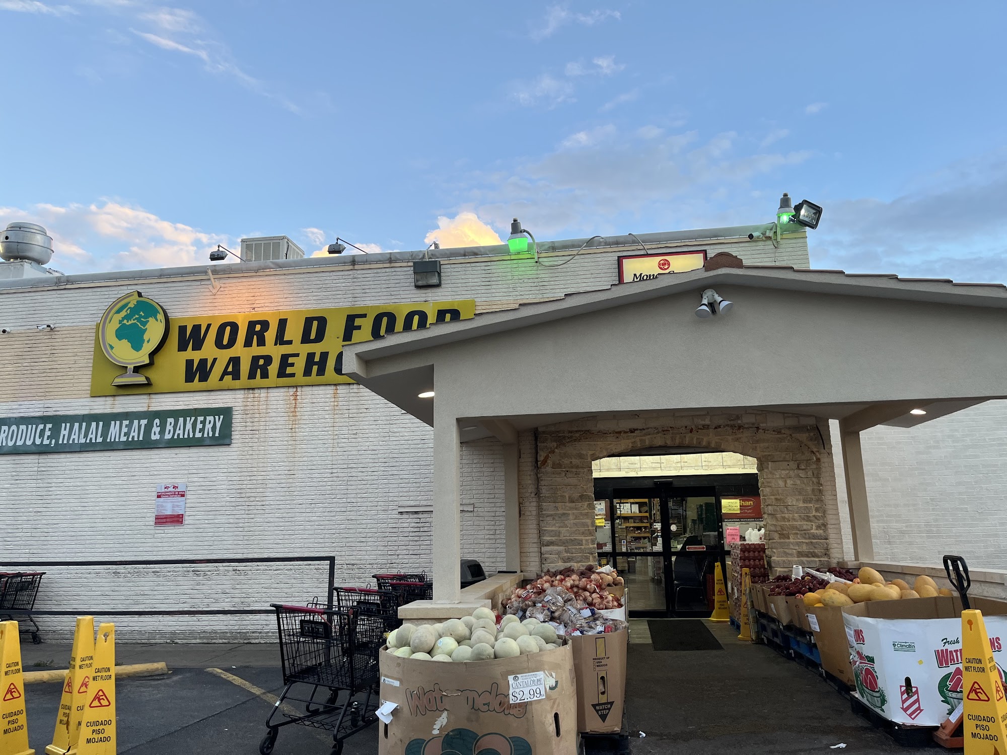 World Food Warehouse - Grocery store in Dallas - Website