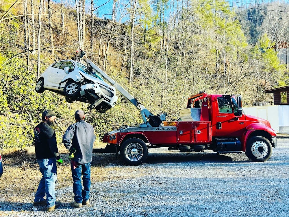 Everything Auto Towing & Recovery - Towing service in Gatlinburg - Website