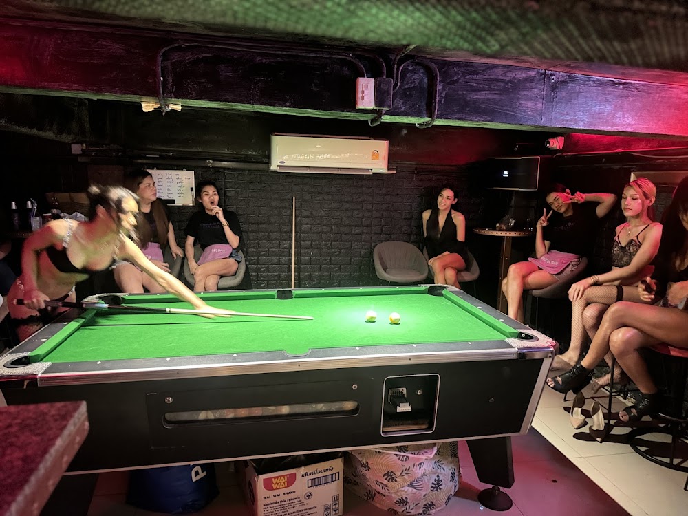 Check In Bar - Bar in Khet Khlong Toei - Website