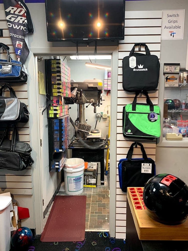 BOWLERS WAREHOUSE - Bowling supply shop in Dunedin - Place All
